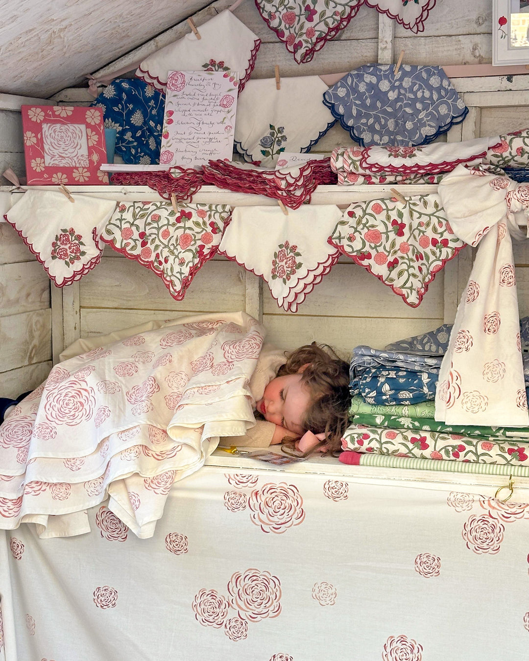 Chelsea Barracks Spring Fair – Rosanna Falconer